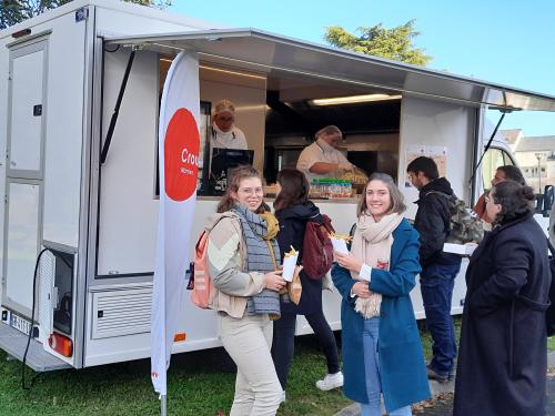 Le food truck du CROUS est là ! - Institut national supérieur du ...